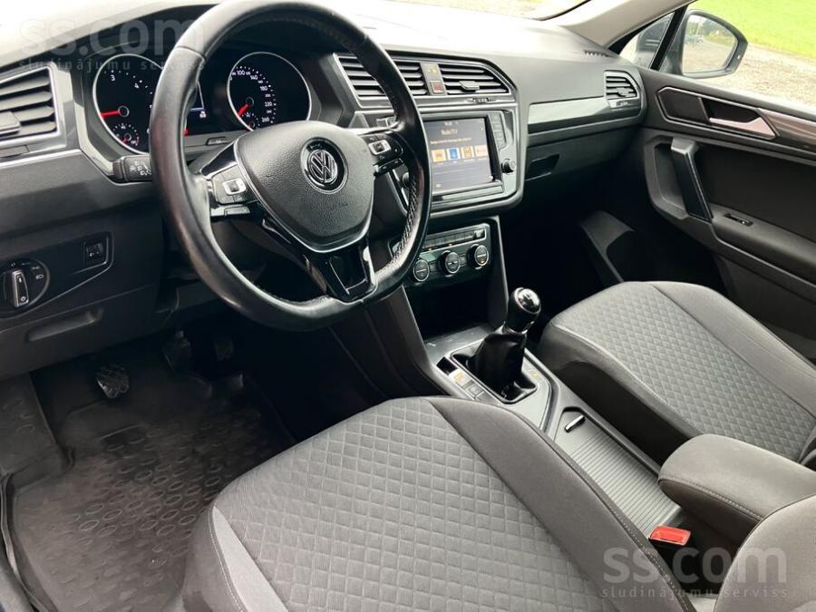 Grey Volkswagen Tiguan 2017 in Talsi, with an engine capacity of 2.00 L and mileage of 240 thousand km for 14500 €, photo 15 on AUTOMOTO.COM.LV