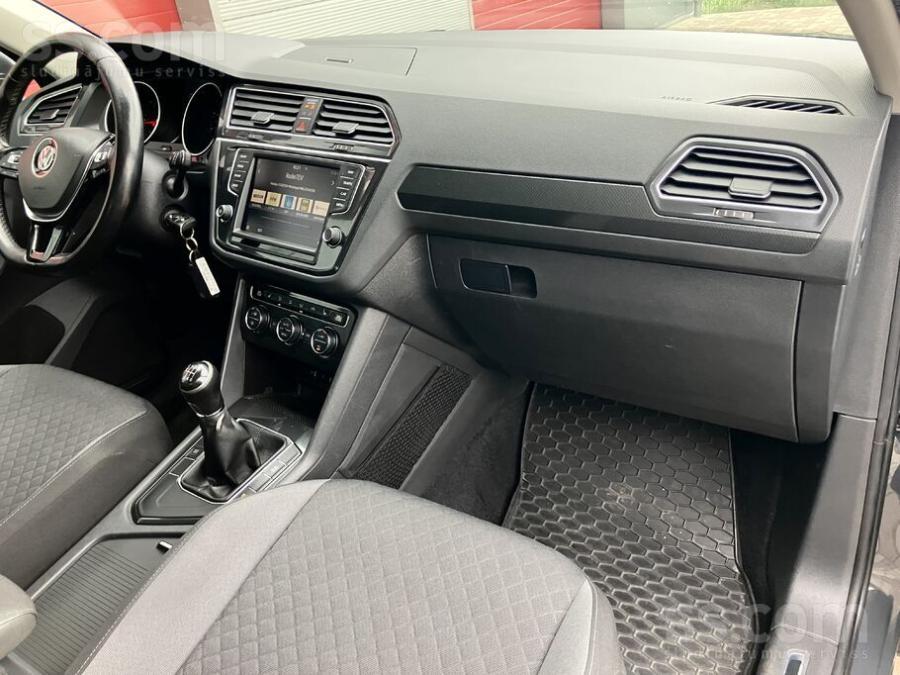 Grey Volkswagen Tiguan 2017 in Talsi, with an engine capacity of 2.00 L and mileage of 240 thousand km for 14500 €, photo 20 on AUTOMOTO.COM.LV