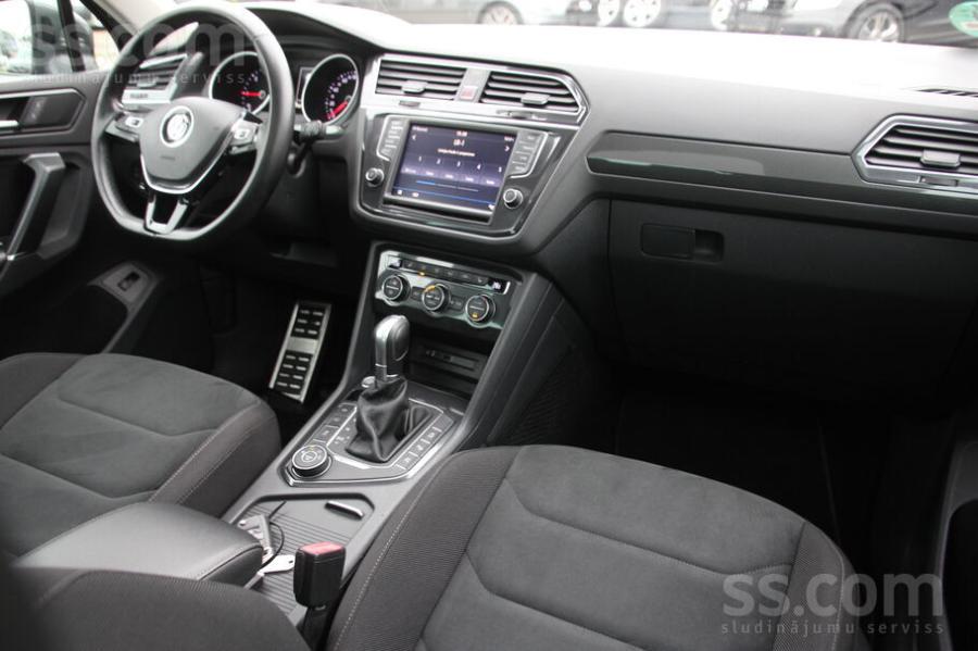 Grey Volkswagen Tiguan 2017 in Tukums, with an engine capacity of 2.00 L and mileage of 219 thousand km for 16500 €, photo 6 on AUTOMOTO.COM.LV