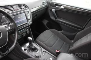 Grey Volkswagen Tiguan 2017 in Tukums, with an engine capacity of 2.00 L and mileage of 219 thousand km for 16500 €, photo 8 on AUTOMOTO.COM.LV