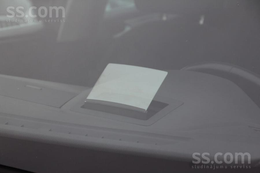 Grey Volkswagen Tiguan 2017 in Tukums, with an engine capacity of 2.00 L and mileage of 219 thousand km for 16500 €, photo 19 on AUTOMOTO.COM.LV