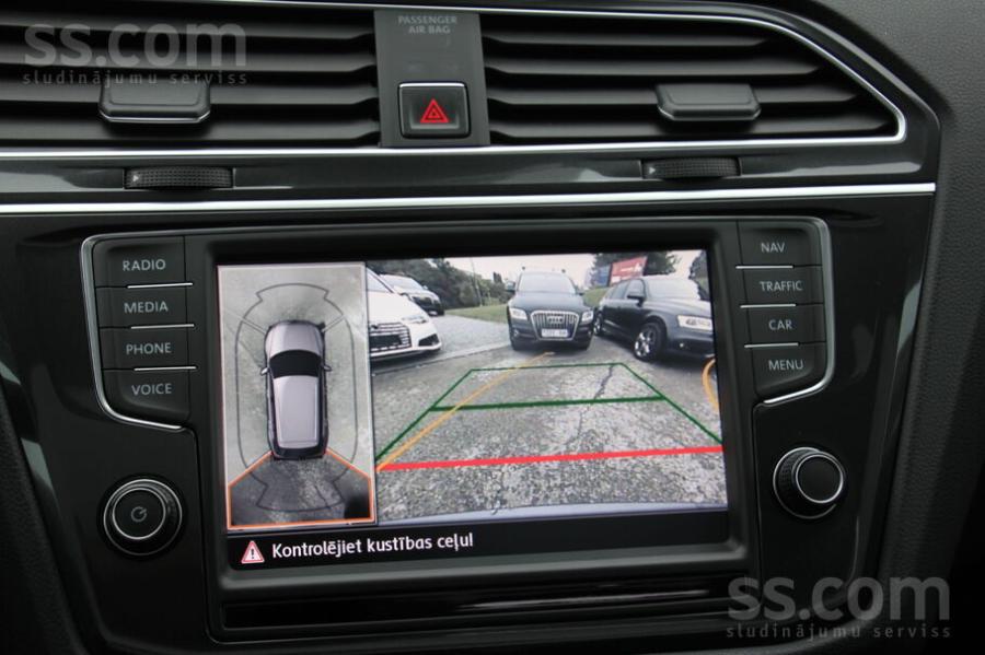 Grey Volkswagen Tiguan 2017 in Tukums, with an engine capacity of 2.00 L and mileage of 219 thousand km for 16500 €, photo 20 on AUTOMOTO.COM.LV