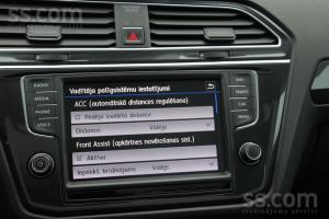 Grey Volkswagen Tiguan 2017 in Tukums, with an engine capacity of 2.00 L and mileage of 219 thousand km for 16500 €, photo 24 on AUTOMOTO.COM.LV