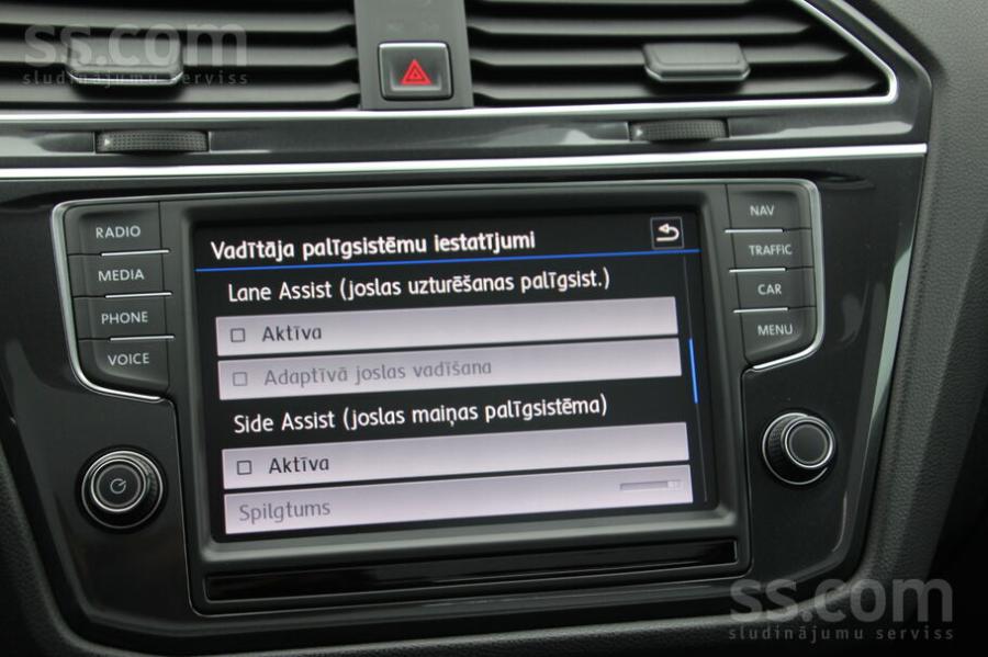 Grey Volkswagen Tiguan 2017 in Tukums, with an engine capacity of 2.00 L and mileage of 219 thousand km for 16500 €, photo 25 on AUTOMOTO.COM.LV