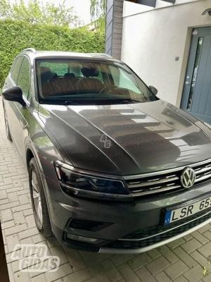 Pelēks Volkswagen Tiguan 2017 Kauņa, ar dzinēja tilpumu 2.00 L un nobraukumu 94 tūkst. km par 17800 €, foto 4 vietnē AUTOMOTO.COM.LV