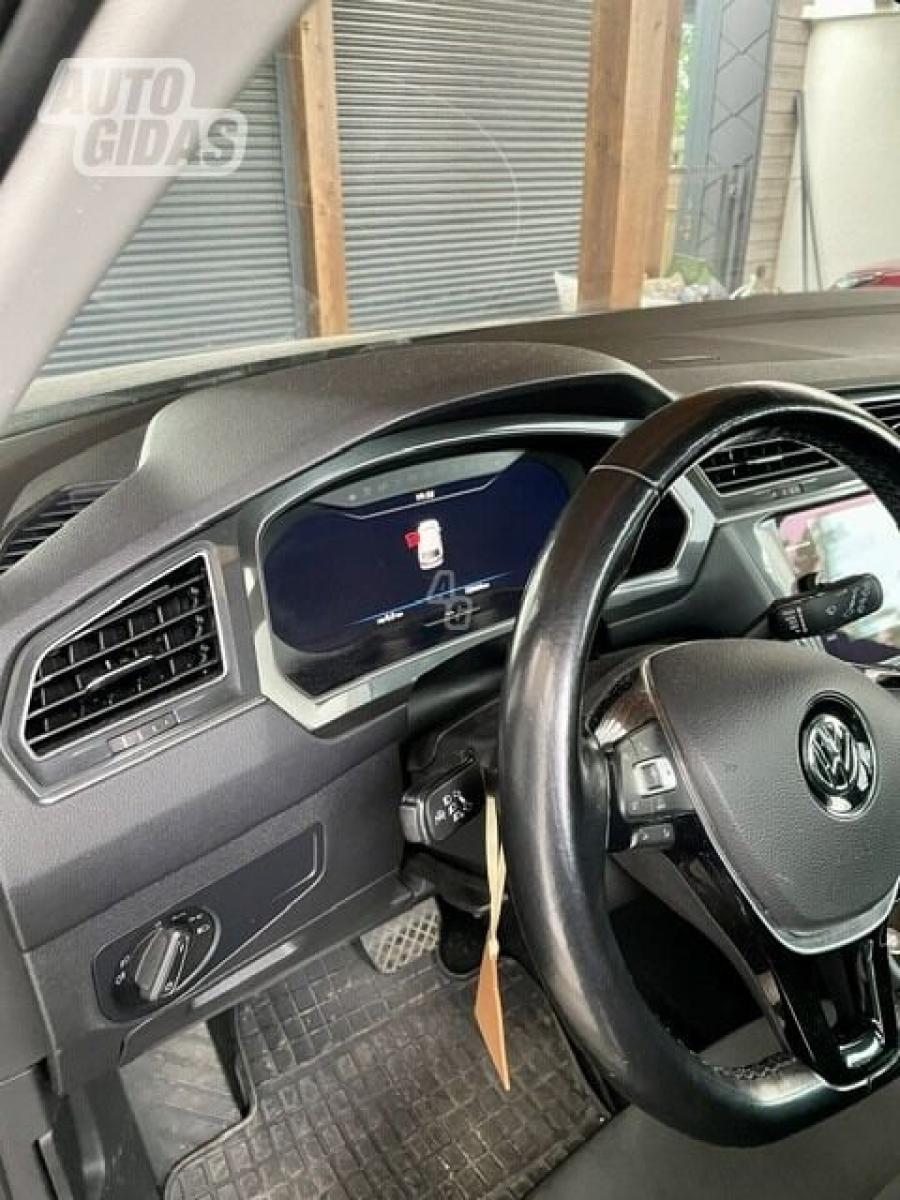 Pelēks Volkswagen Tiguan 2017 Kauņa, ar dzinēja tilpumu 2.00 L un nobraukumu 94 tūkst. km par 17800 €, foto 6 vietnē AUTOMOTO.COM.LV