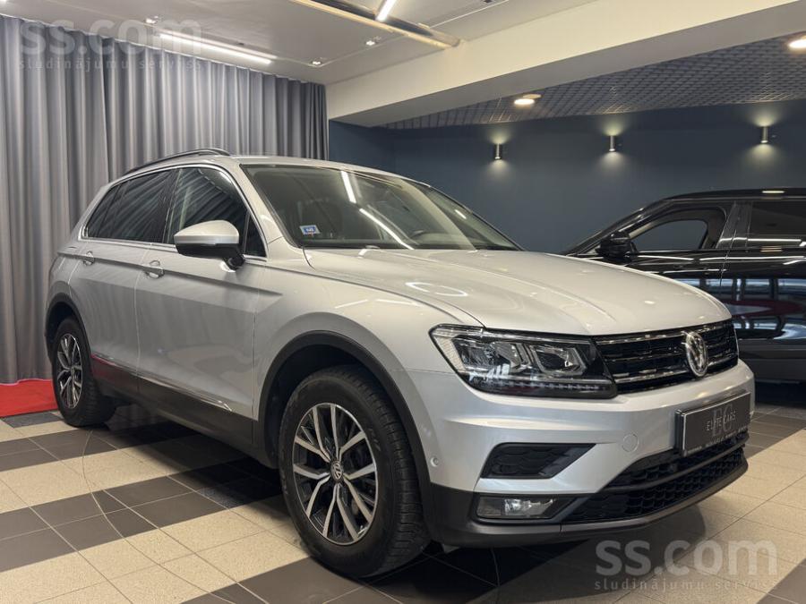 Pelēks Volkswagen Tiguan 2018 Rīga, ar dzinēja tilpumu 2.00 L un nobraukumu 129 tūkst. km par 25000 €, foto 3 vietnē AUTOMOTO.COM.LV