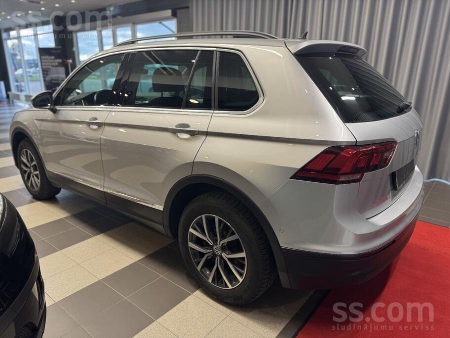 Pelēks Volkswagen Tiguan 2018 Rīga, ar dzinēja tilpumu 2.00 L un nobraukumu 129 tūkst. km par 25000 €, foto 7 vietnē AUTOMOTO.COM.LV