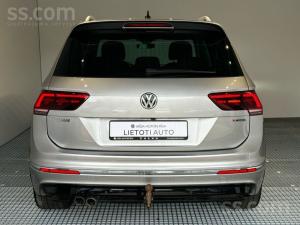 Pelēks Volkswagen Tiguan 2018 Rīga, ar dzinēja tilpumu 2.00 L un nobraukumu 144 tūkst. km par 19990 €, foto 4 vietnē AUTOMOTO.COM.LV