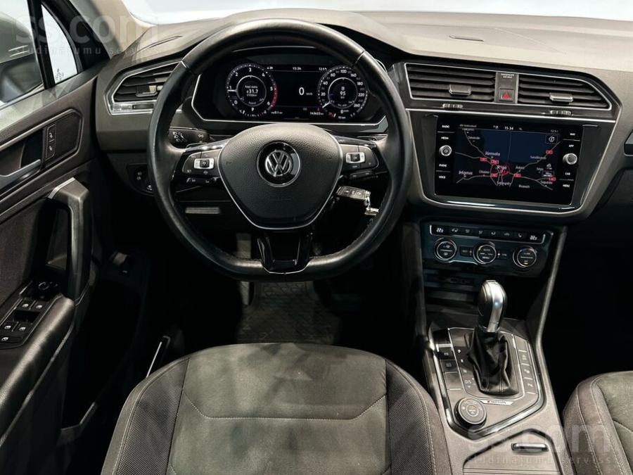 Pelēks Volkswagen Tiguan 2018 Rīga, ar dzinēja tilpumu 2.00 L un nobraukumu 144 tūkst. km par 19990 €, foto 10 vietnē AUTOMOTO.COM.LV