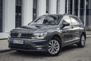 Grey Volkswagen Tiguan 2018 in Vilnius, with an engine capacity of 1.97 L and mileage of 185 thousand km for 15500 €, photo  on AUTOMOTO.COM.LV
