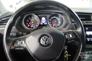 Grey Volkswagen Tiguan 2018 in Kaunas, with an engine capacity of 0.00 L and mileage of 80 thousand km for 23269 €, photo 20 on AUTOMOTO.COM.LV