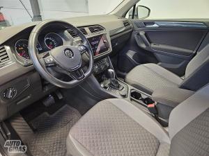 Pelēks Volkswagen Tiguan 2018 Kauņa, ar dzinēja tilpumu 0.00 L un nobraukumu 36 tūkst. km par 26272 €, foto 12 vietnē AUTOMOTO.COM.LV