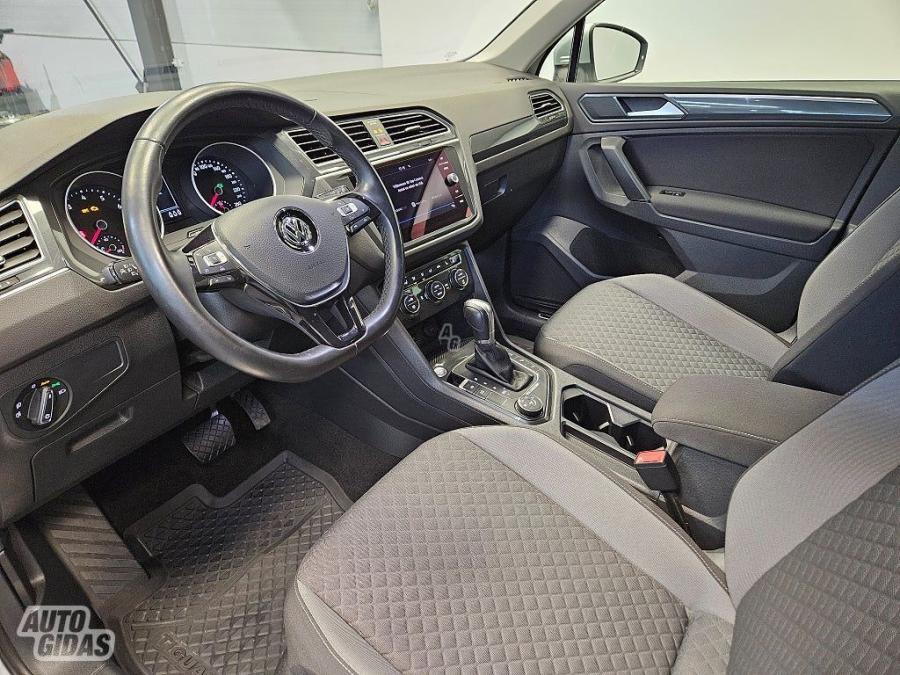 Pelēks Volkswagen Tiguan 2018 Kauņa, ar dzinēja tilpumu 0.00 L un nobraukumu 36 tūkst. km par 26272 €, foto 12 vietnē AUTOMOTO.COM.LV
