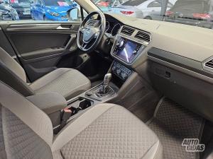 Pelēks Volkswagen Tiguan 2018 Kauņa, ar dzinēja tilpumu 0.00 L un nobraukumu 36 tūkst. km par 26272 €, foto 13 vietnē AUTOMOTO.COM.LV