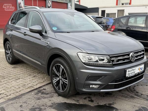 Pelēks Volkswagen Tiguan 2018 Kauņa, ar dzinēja tilpumu 0.00 L un nobraukumu 82 tūkst. km par 26519 €, foto 2 vietnē AUTOMOTO.COM.LV
