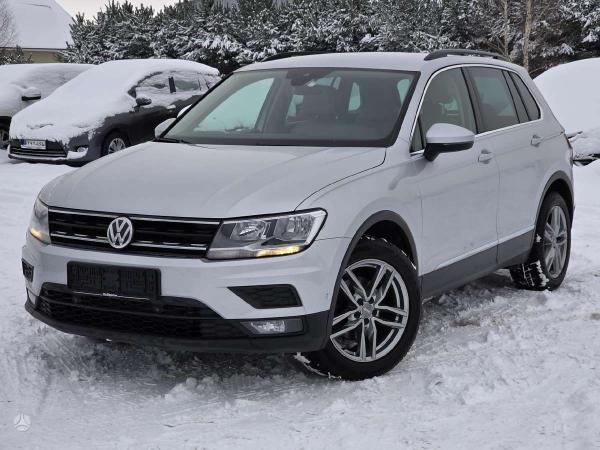 Grey Volkswagen Tiguan 2018 in Taurage, with an engine capacity of 2.00 L and mileage of 256 thousand km for 12800 €, photo 1 on AUTOMOTO.COM.LV