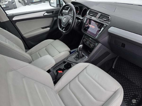 Grey Volkswagen Tiguan 2018 in Taurage, with an engine capacity of 2.00 L and mileage of 256 thousand km for 12800 €, photo 10 on AUTOMOTO.COM.LV