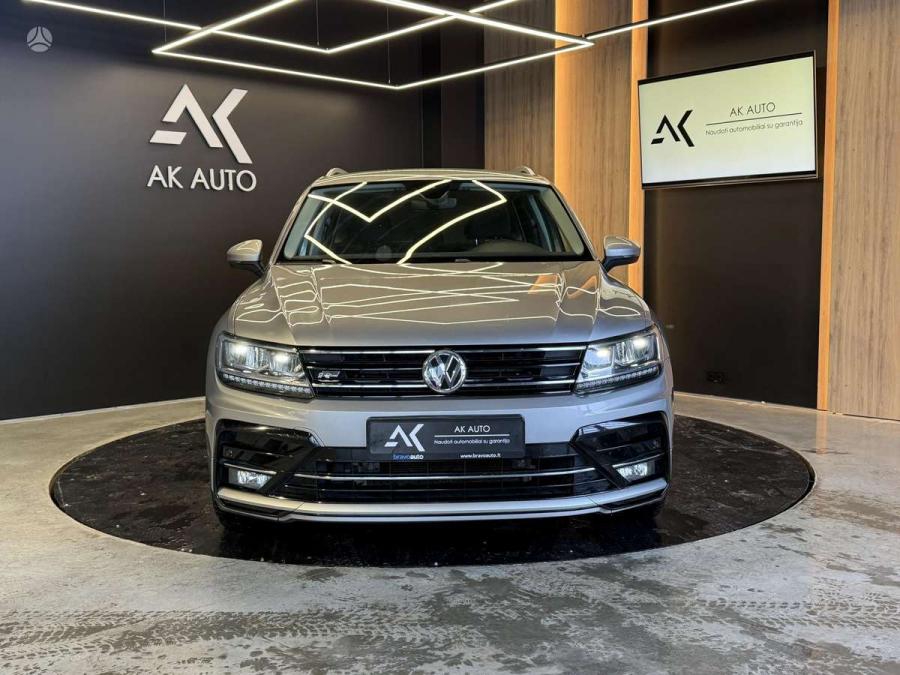Pelēks Volkswagen Tiguan 2018 Kauņa, ar dzinēja tilpumu 1.97 L un nobraukumu 257 tūkst. km par 16990 €, foto 4 vietnē AUTOMOTO.COM.LV