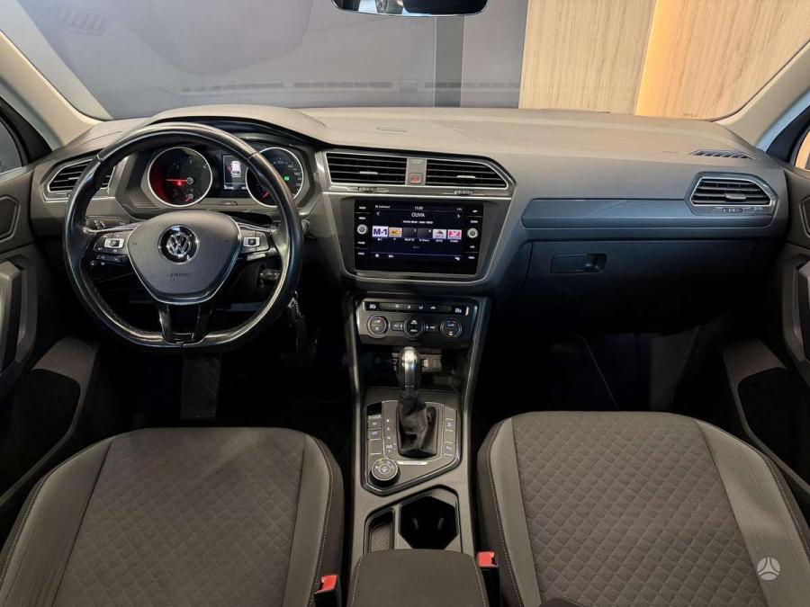 Pelēks Volkswagen Tiguan 2018 Kauņa, ar dzinēja tilpumu 1.97 L un nobraukumu 257 tūkst. km par 16990 €, foto 16 vietnē AUTOMOTO.COM.LV