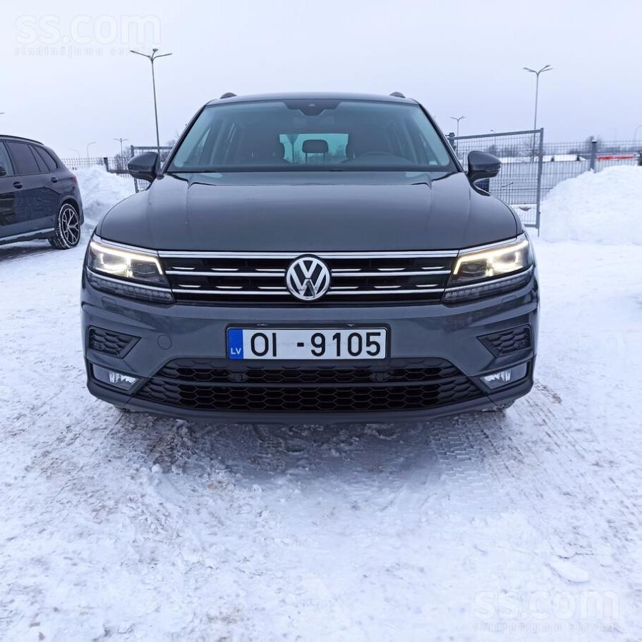 Pelēks Volkswagen Tiguan 2018 Daugavpils, ar dzinēja tilpumu 2.00 L un nobraukumu 0 tūkst. km par 18300 €, foto 3 vietnē AUTOMOTO.COM.LV