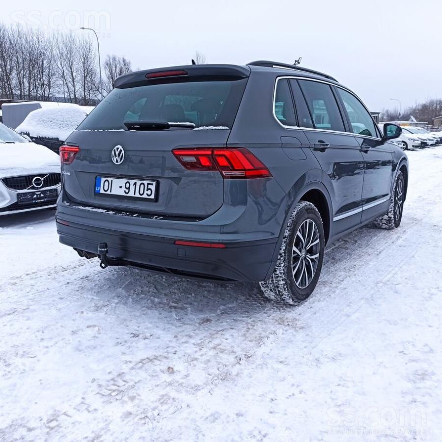 Pelēks Volkswagen Tiguan 2018 Daugavpils, ar dzinēja tilpumu 2.00 L un nobraukumu 0 tūkst. km par 18300 €, foto 5 vietnē AUTOMOTO.COM.LV