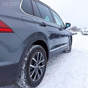 Pelēks Volkswagen Tiguan 2018 Daugavpils, ar dzinēja tilpumu 2.00 L un nobraukumu 0 tūkst. km par 18300 €, foto 12 vietnē AUTOMOTO.COM.LV