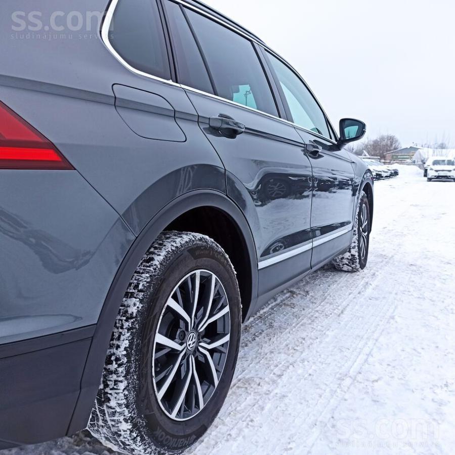 Pelēks Volkswagen Tiguan 2018 Daugavpils, ar dzinēja tilpumu 2.00 L un nobraukumu 0 tūkst. km par 18300 €, foto 12 vietnē AUTOMOTO.COM.LV