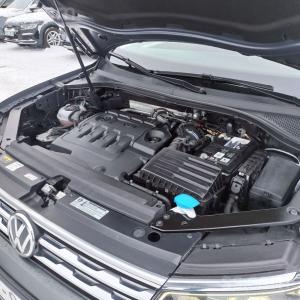 Pelēks Volkswagen Tiguan 2018 Daugavpils, ar dzinēja tilpumu 2.00 L un nobraukumu 0 tūkst. km par 18300 €, foto 14 vietnē AUTOMOTO.COM.LV