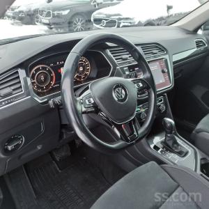 Pelēks Volkswagen Tiguan 2018 Daugavpils, ar dzinēja tilpumu 2.00 L un nobraukumu 0 tūkst. km par 18300 €, foto 21 vietnē AUTOMOTO.COM.LV