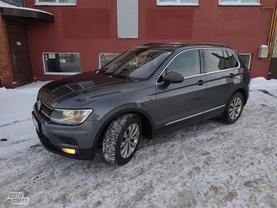 Pelēks Volkswagen Tiguan 2018 Šauļi, ar dzinēja tilpumu 2.00 L un nobraukumu 279 tūkst. km par 15000 €, foto 1 vietnē AUTOMOTO.COM.LV