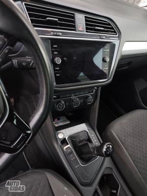 Pelēks Volkswagen Tiguan 2018 Šauļi, ar dzinēja tilpumu 2.00 L un nobraukumu 279 tūkst. km par 15000 €, foto 15 vietnē AUTOMOTO.COM.LV