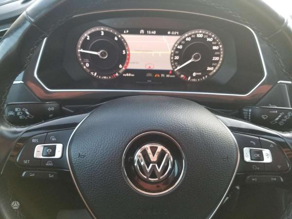Grey Volkswagen Tiguan 2018 in Kaunas, with an engine capacity of 1.97 L and mileage of 336 thousand km for 13750 €, photo 8 on AUTOMOTO.COM.LV