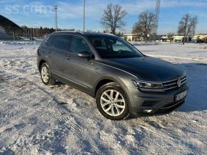 Pelēks Volkswagen Tiguan 2018 Valmiera, ar dzinēja tilpumu 2.00 L un nobraukumu 137 tūkst. km par 20500 €, foto 5 vietnē AUTOMOTO.COM.LV