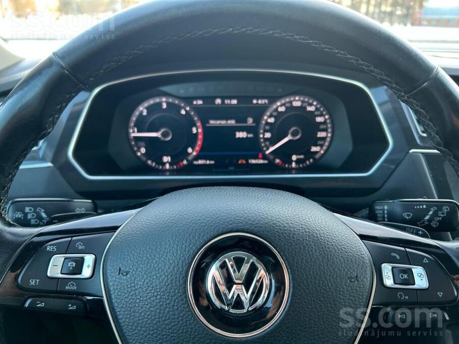 Pelēks Volkswagen Tiguan 2018 Valmiera, ar dzinēja tilpumu 2.00 L un nobraukumu 137 tūkst. km par 20500 €, foto 13 vietnē AUTOMOTO.COM.LV