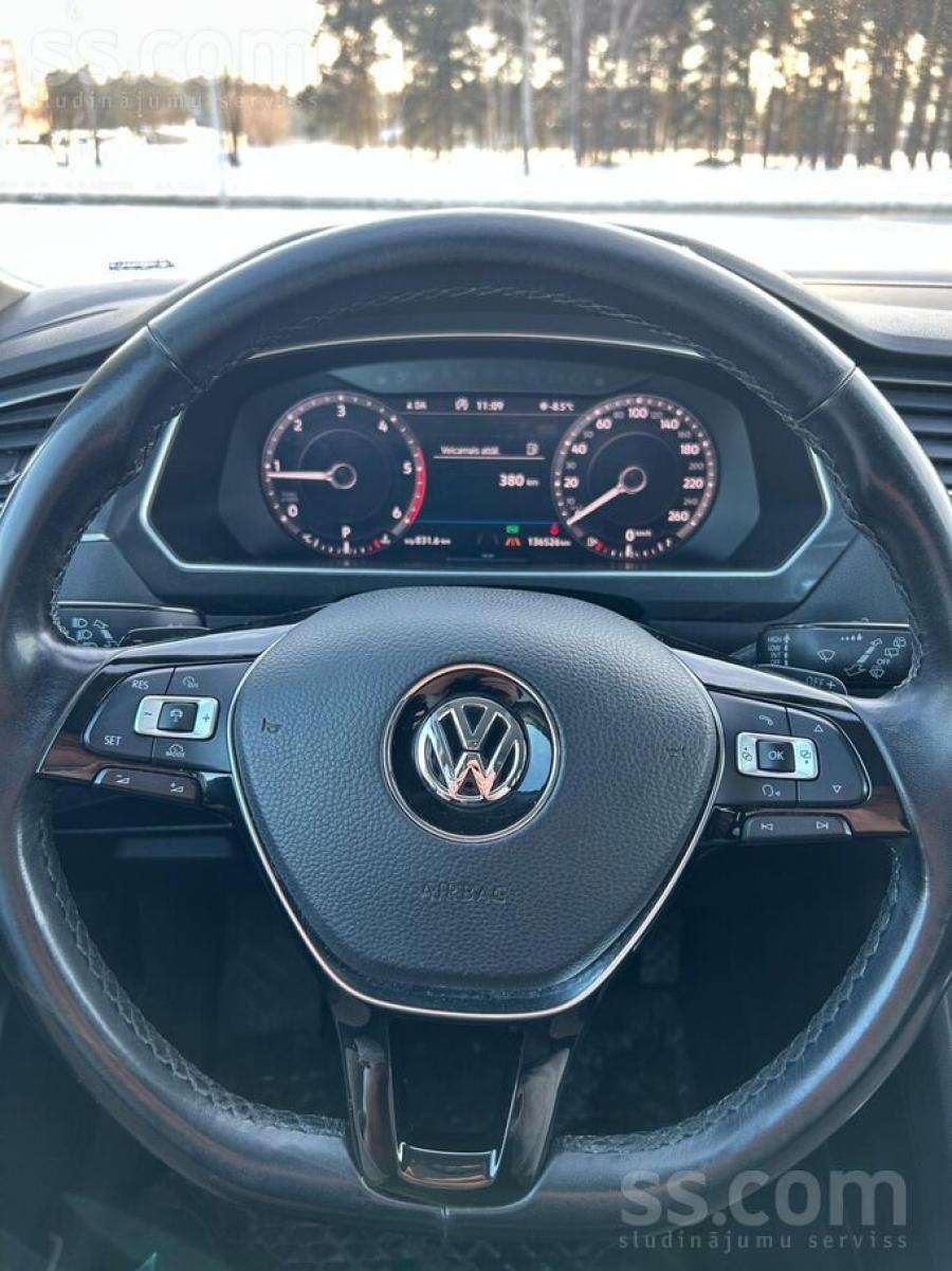 Pelēks Volkswagen Tiguan 2018 Valmiera, ar dzinēja tilpumu 2.00 L un nobraukumu 137 tūkst. km par 20500 €, foto 23 vietnē AUTOMOTO.COM.LV