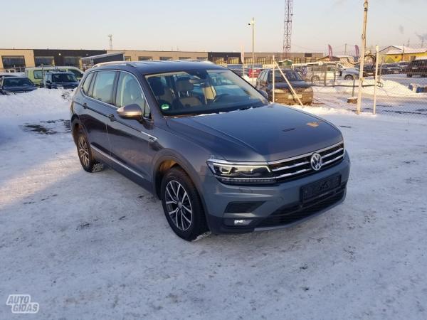 Pelēks Volkswagen Tiguan 2018 Kauņa, ar dzinēja tilpumu 2.00 L un nobraukumu 336 tūkst. km par 13750 €, foto 2 vietnē AUTOMOTO.COM.LV