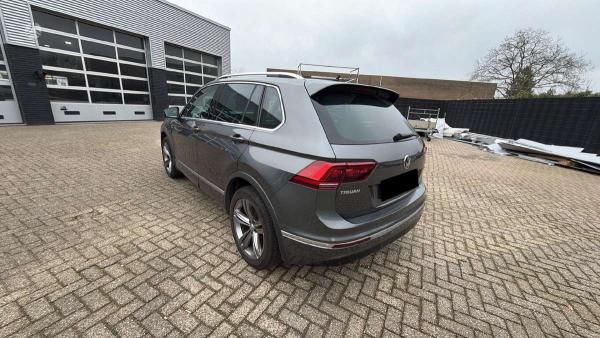 Pelēks Volkswagen Tiguan 2018 Viļņa, ar dzinēja tilpumu 1.40 L un nobraukumu 295 tūkst. km par 15113 €, foto 4 vietnē AUTOMOTO.COM.LV