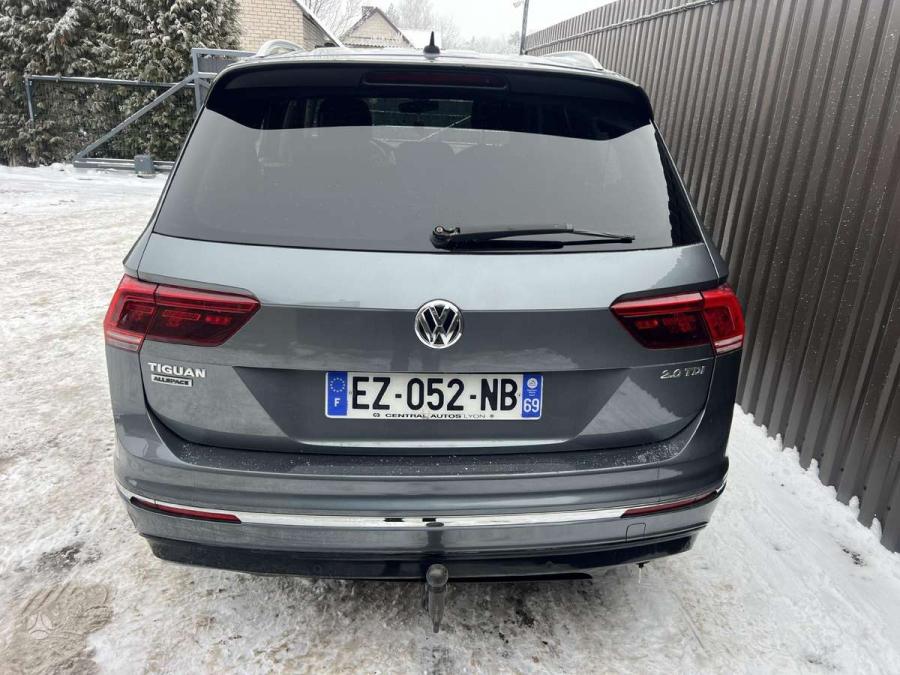 Pelēks Volkswagen Tiguan 2018 Kauņa, ar dzinēja tilpumu 1.97 L un nobraukumu 170 tūkst. km par 9200 €, foto 8 vietnē AUTOMOTO.COM.LV