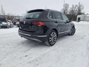 Grey Volkswagen Tiguan 2018 in Pakruojis, with an engine capacity of 1.97 L and mileage of 210 thousand km for 14300 €, photo 4 on AUTOMOTO.COM.LV