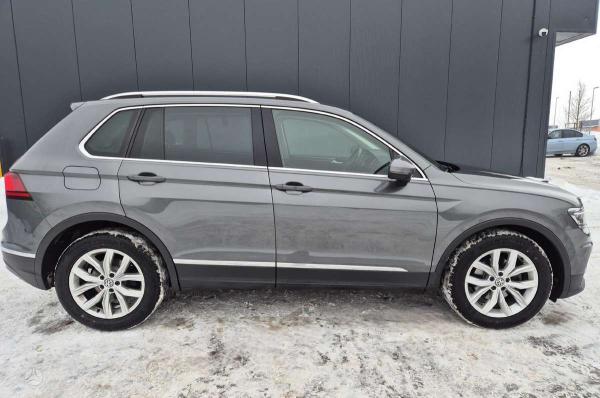 Pelēks Volkswagen Tiguan 2018 Panevēža, ar dzinēja tilpumu 1.97 L un nobraukumu 319 tūkst. km par 12999 €, foto 6 vietnē AUTOMOTO.COM.LV