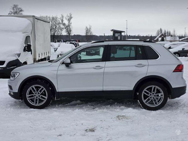 Pelēks Volkswagen Tiguan 2018 Tauragė, ar dzinēja tilpumu 2.00 L un nobraukumu 250 tūkst. km par 12500 €, foto 4 vietnē AUTOMOTO.COM.LV
