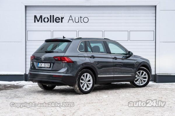 Pelēks Volkswagen Tiguan 2018 Rīga, ar dzinēja tilpumu 2.00 L un nobraukumu 175 tūkst. km par 17250 €, foto 3 vietnē AUTOMOTO.COM.LV