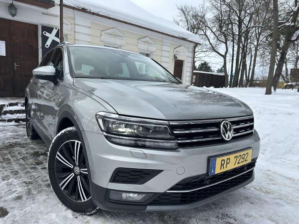 Grey Volkswagen Tiguan 2018 in Utena, with an engine capacity of 2.00 L and mileage of 253 thousand km for 14900 €, photo 3 on AUTOMOTO.COM.LV