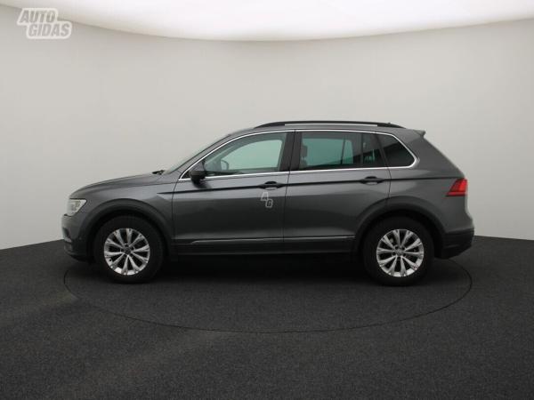 Pelēks Volkswagen Tiguan 2018 Viļņa, ar dzinēja tilpumu 2.00 L un nobraukumu 148 tūkst. km par 18999 €, foto 6 vietnē AUTOMOTO.COM.LV