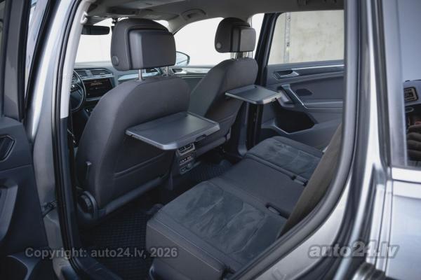 Grey Volkswagen Tiguan 2018 in Tartu, with an engine capacity of 2.00 L and mileage of 86 thousand km for 26000 €, photo 11 on AUTOMOTO.COM.LV