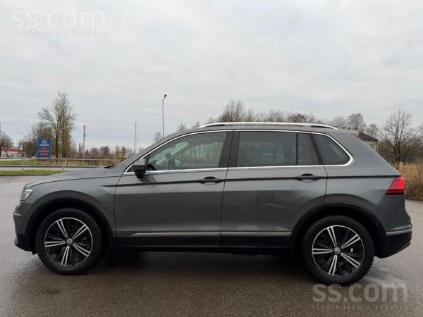 Grey Volkswagen Tiguan 2018 in Riga, with an engine capacity of 2.00 L and mileage of 114 thousand km for 18500 €, photo 5 on AUTOMOTO.COM.LV
