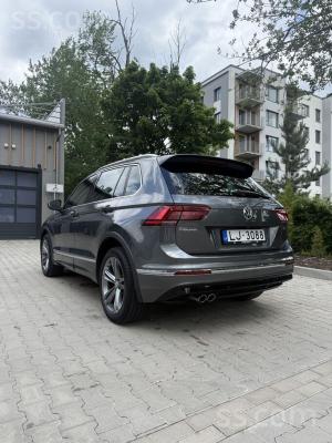 Pelēks Volkswagen Tiguan 2018 Rīga, ar dzinēja tilpumu 2.00 L un nobraukumu 116 tūkst. km par 22000 €, foto 4 vietnē AUTOMOTO.COM.LV
