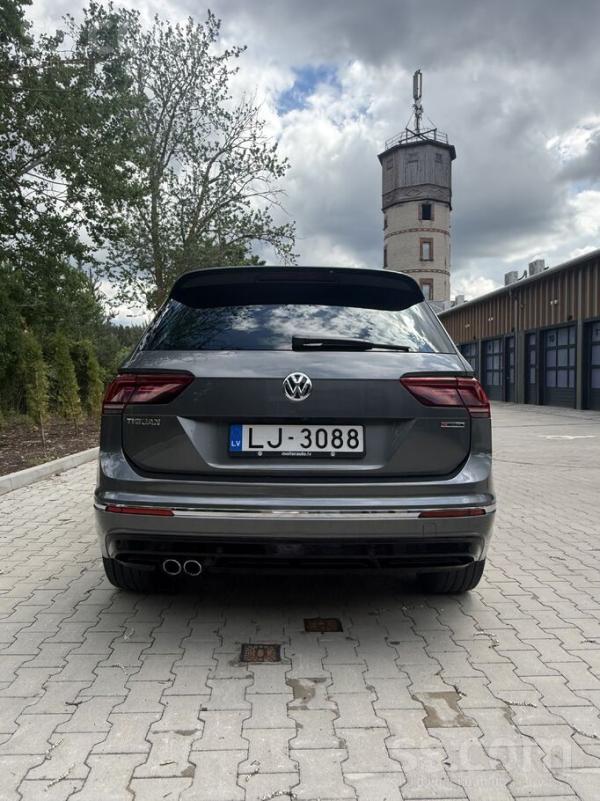 Grey Volkswagen Tiguan 2018 in Riga, with an engine capacity of 2.00 L and mileage of 116 thousand km for 22000 €, photo 8 on AUTOMOTO.COM.LV