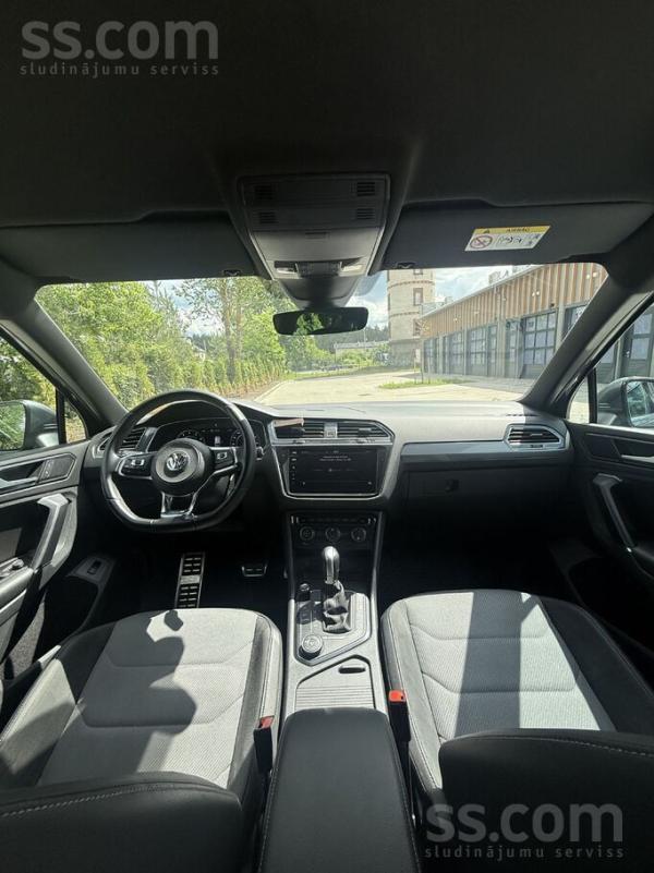 Grey Volkswagen Tiguan 2018 in Riga, with an engine capacity of 2.00 L and mileage of 116 thousand km for 22000 €, photo 9 on AUTOMOTO.COM.LV
